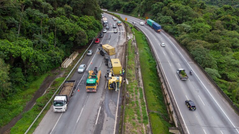 What are the Common Jackknife Truck Accident Causes and Injuries?